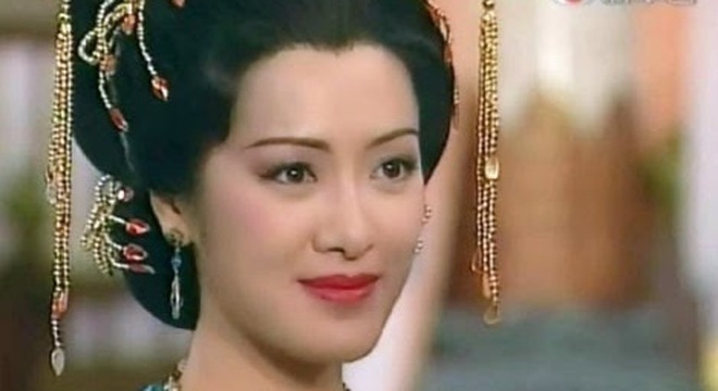 Ngắm dung nhan “Dương Quý Phi” đẹp nhất năm xưa giờ đã 50 tuổi