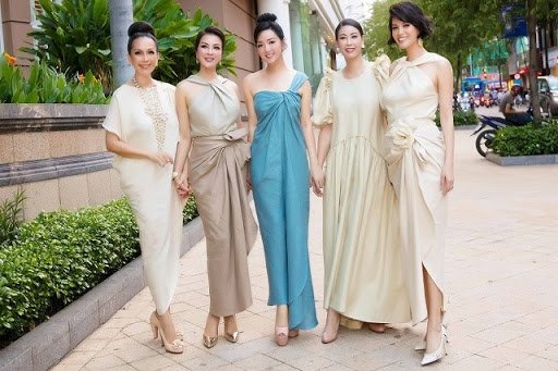 Hội bạn thân sao Việt: Dáng xinh, da đẹp bằng các bí quyết đơn giản cho dù là U30 hay U50