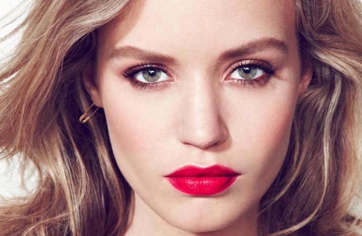 Phụ nữ chỉ cần có 1 nét tướng này, đàn ông thi nhau săn đón, mang tài ...