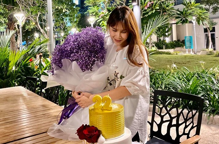 Sau ồn ào ly hôn, Lưu Hương Giang đón sinh nhật giản dị, ấm áp bên ông ...