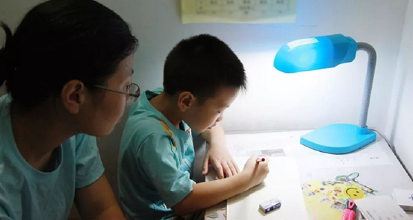 3 điều cha mẹ càng tàn nhẫn, con cái càng dễ thành công