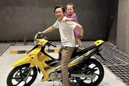 Cường Đô La khoe xe máy mới đắt ngang ô tô, được con trai Subeo dành ...