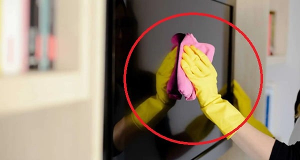Đừng lau màn hình TV bằng giấy ăn hay nước lã: Lấy thứ này lau rất sạch ...