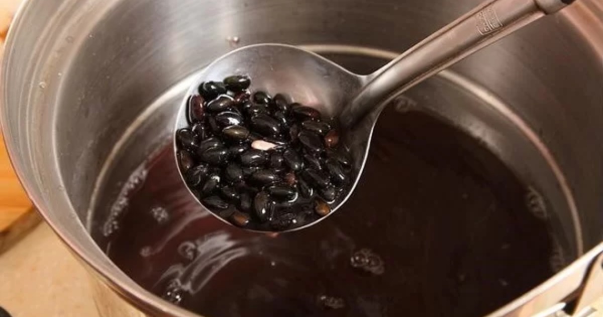 Làm thêm bước này, nấu chè đỗ đen nhanh nhừ, hạt mềm không nát, thơm bùi