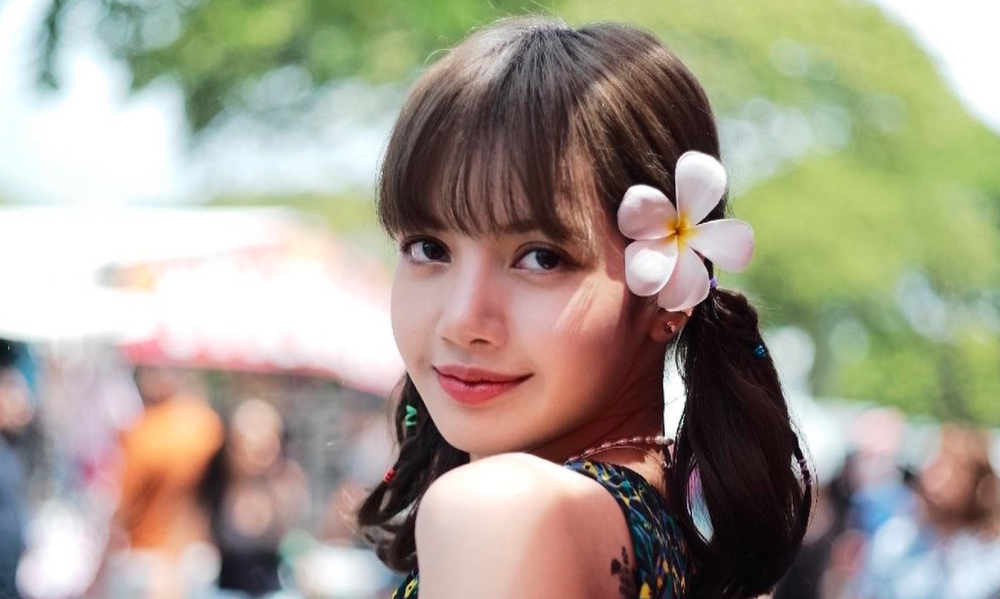 Lisa BlackPink gây choáng váng vì một bài đăng có thể thu về hơn 13 tỷ đồng