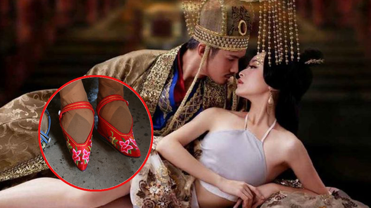 Phi tần khi được Hoàng đế thị tẩm thường mặc rất gợi cảm, duy chỉ có 1 chỗ giấu kỹ