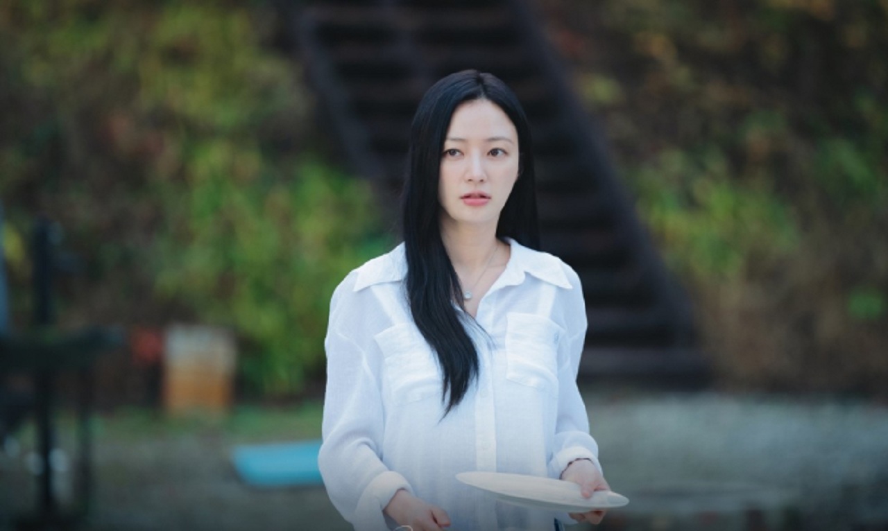 Nữ phụ phim Cô đi mà lấy chồng tôi gợi ý loạt công thức với đồ sáng màu sang xịn mịn