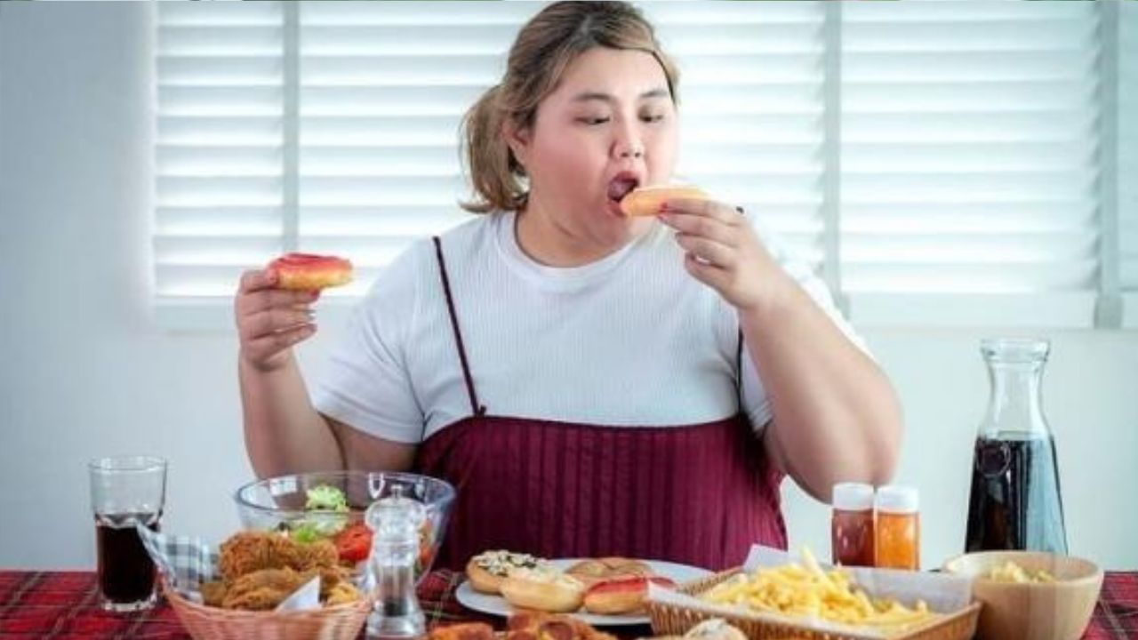 3 khung giờ ăn uống rất nhanh tăng cân, hèn chi nhiều người ăn ít vẫn béo