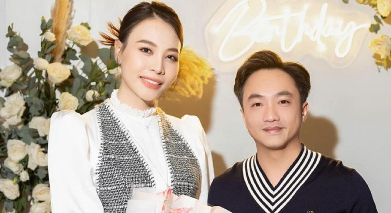 Đàm Thu Trang checkin trong biệt thự triệu đô, Cường Đô La lập tức nói 2 từ gây chú ý