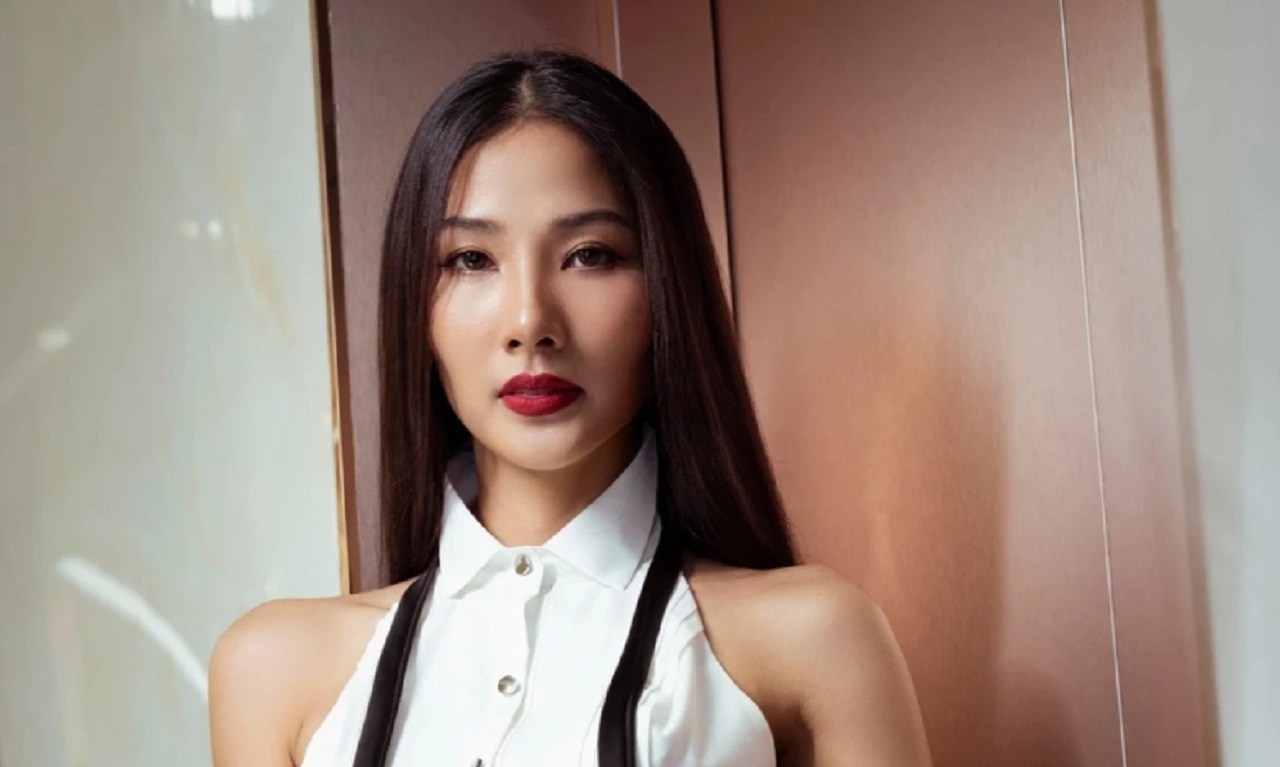 Hoàng Thùy tung đoạn tin nhắn hé lộ sự thật lý do không được làm BGK chính của Miss Universe ...